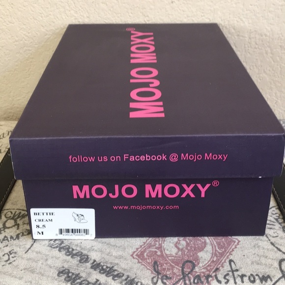 Mojo Moxy | Shoes | Mojo Moxy Vintagestyle Pumps | Poshmark